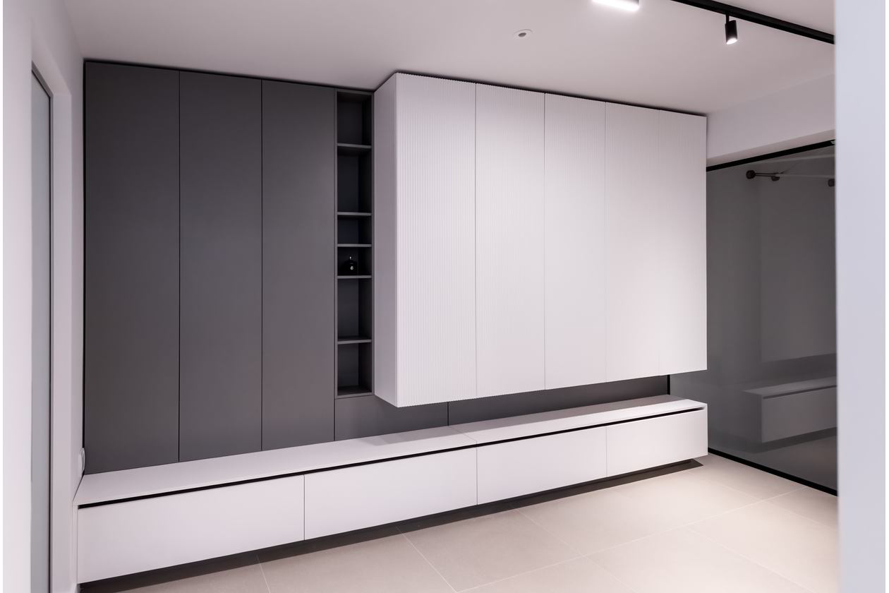 Proiect mobila Hol Realizat 30 August 2022 COD.15534 | YUKA
