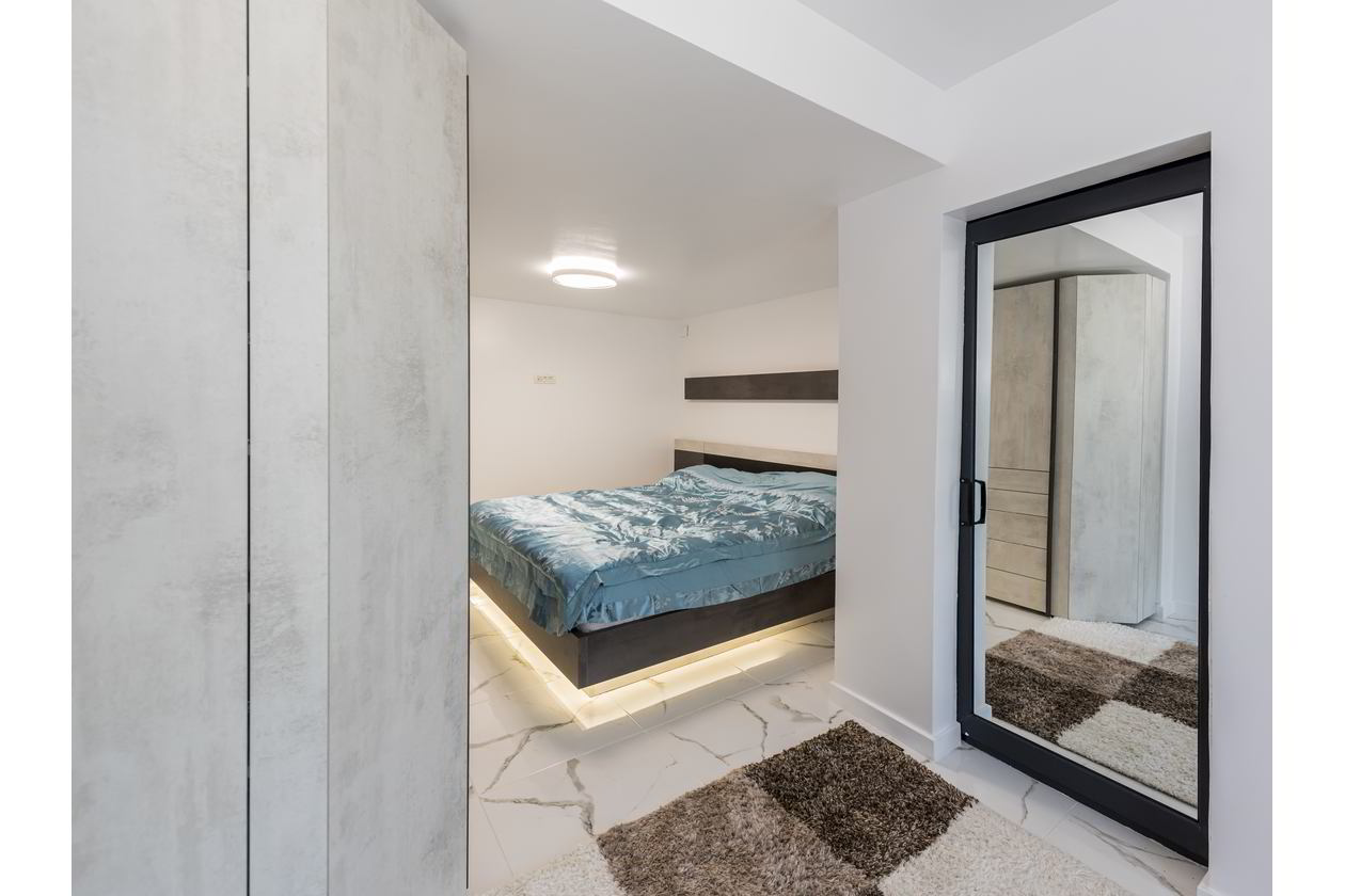 Proiect mobila Dormitor matrimonial, cu pat central, dulap cu TV ...